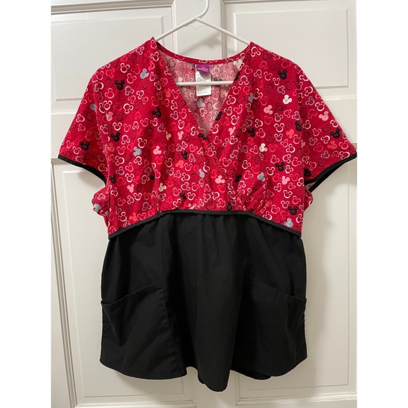 Disney | Tops | Womens Xl The Wonderful World Of Disney Redblack Scrub ...